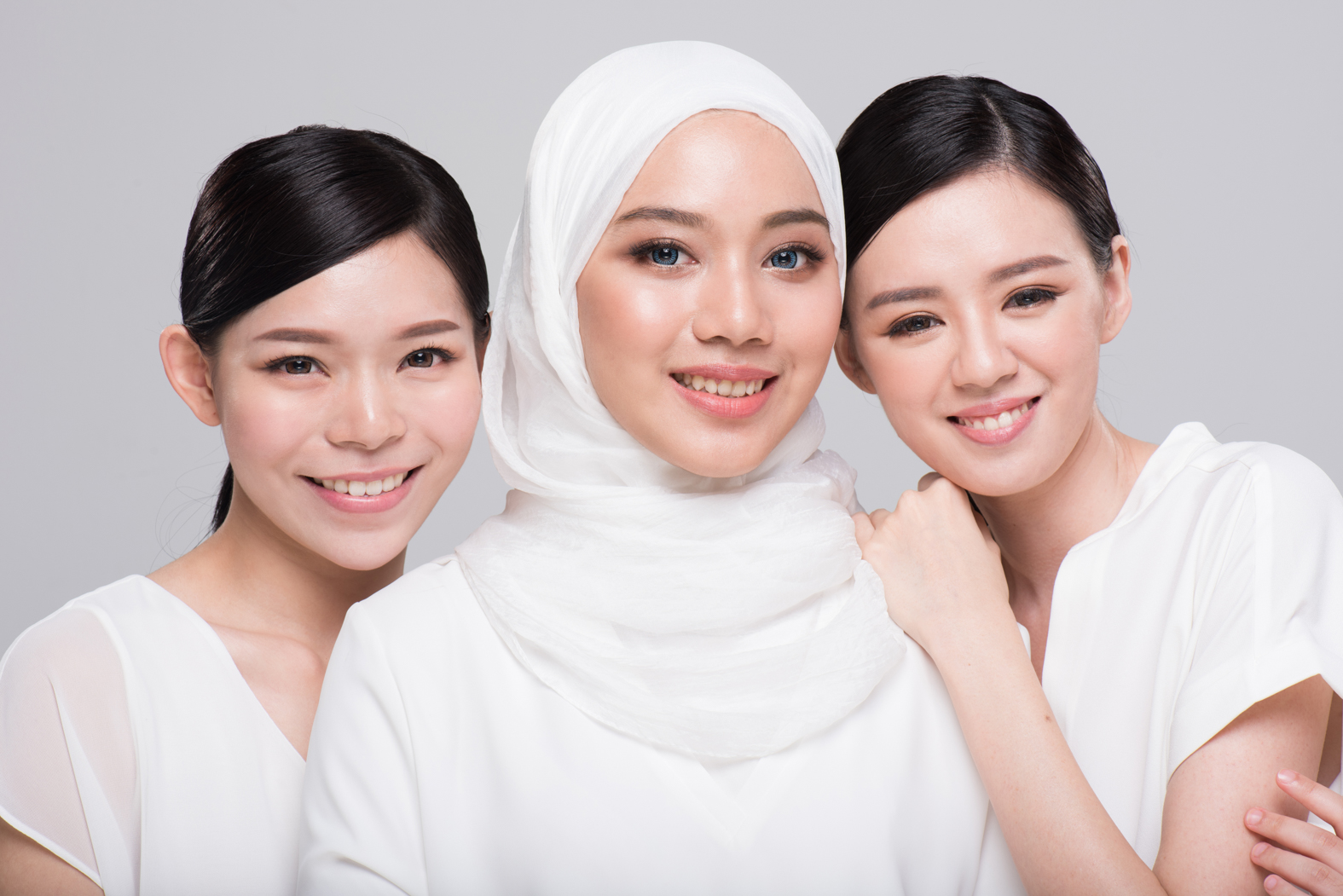 Colour Pia Lens | Advertising photographer with art direction | Zinq Studio